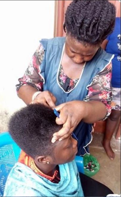Photos: Meet The Female Barber Showing Her Skills With Amazing Haircut ...