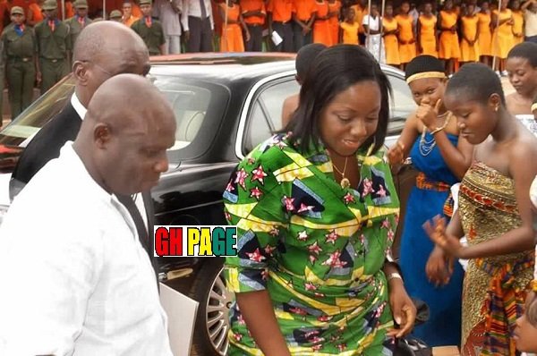 Profile: Meet Lady Julia Osei Tutu - The Beautiful wife of Asantehene ...