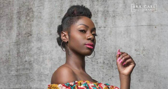 Most Female Artistes Perform Without Pants – Raquel