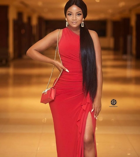 Meet the beautiful sister of news anchor, Serwaa Amihere - GhPage