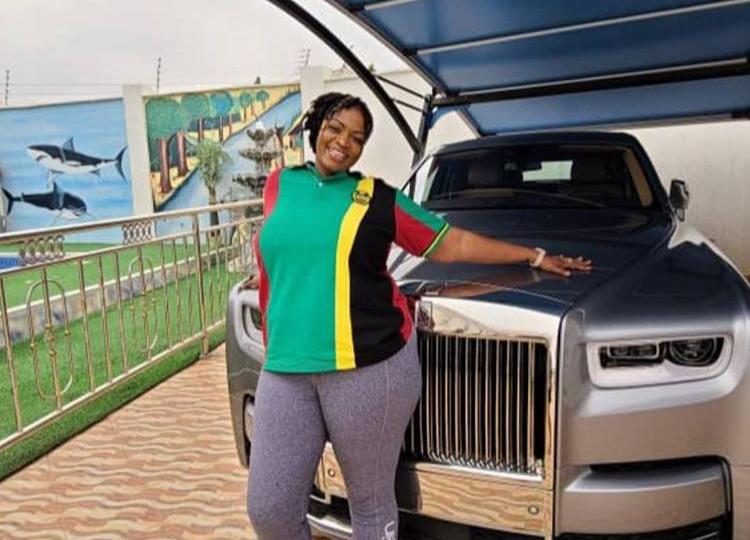 Ayisha Modi flaunts her fleet of deluxe cars to show how rich she is ...