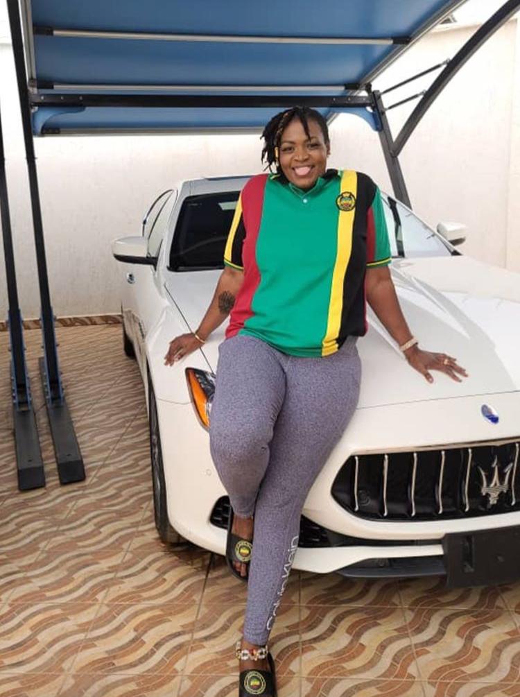 Ayisha Modi flaunts her fleet of deluxe cars to show how rich she is ...