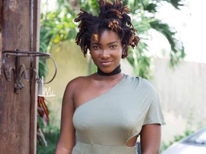 The family visits Ebony Reigns' resting place to mark four years after ...