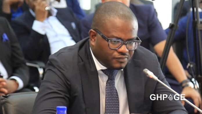 Social media reacts after Akufo-Addo dismisses Charles Adu Boahen - GhPage