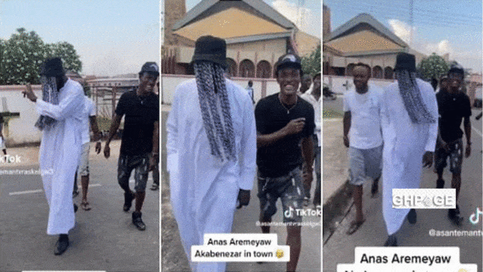 Dr Likee storms the streets of Kumasi dressed like Anas - Video - GhPage