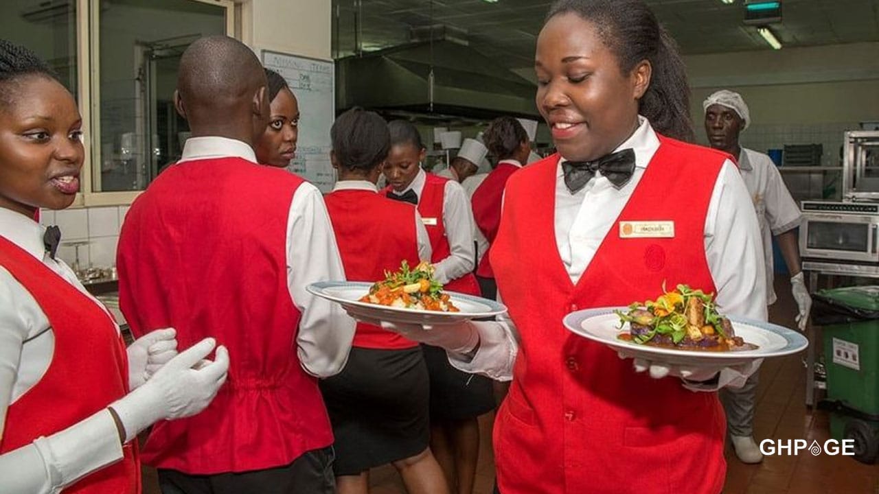 How to write an application to be a waitress/waiter - GhPage