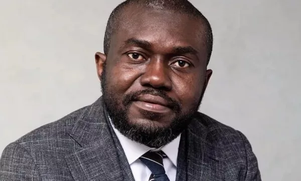 Video of Slay Queen, Ama Coke being ‘chopped’ in a swimming pool hits ...