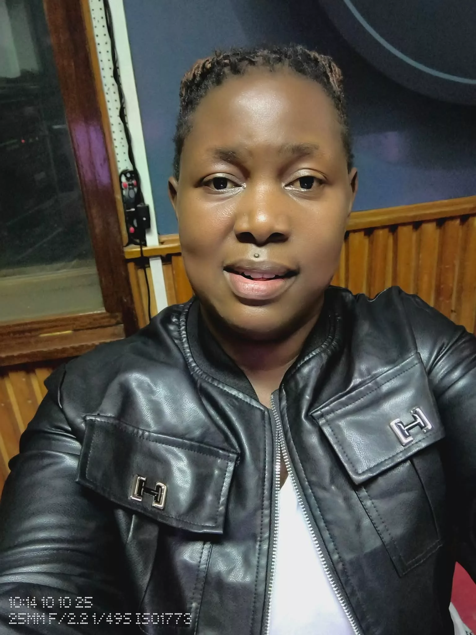 Photos of Juicy of Mayienga FM - GhPage